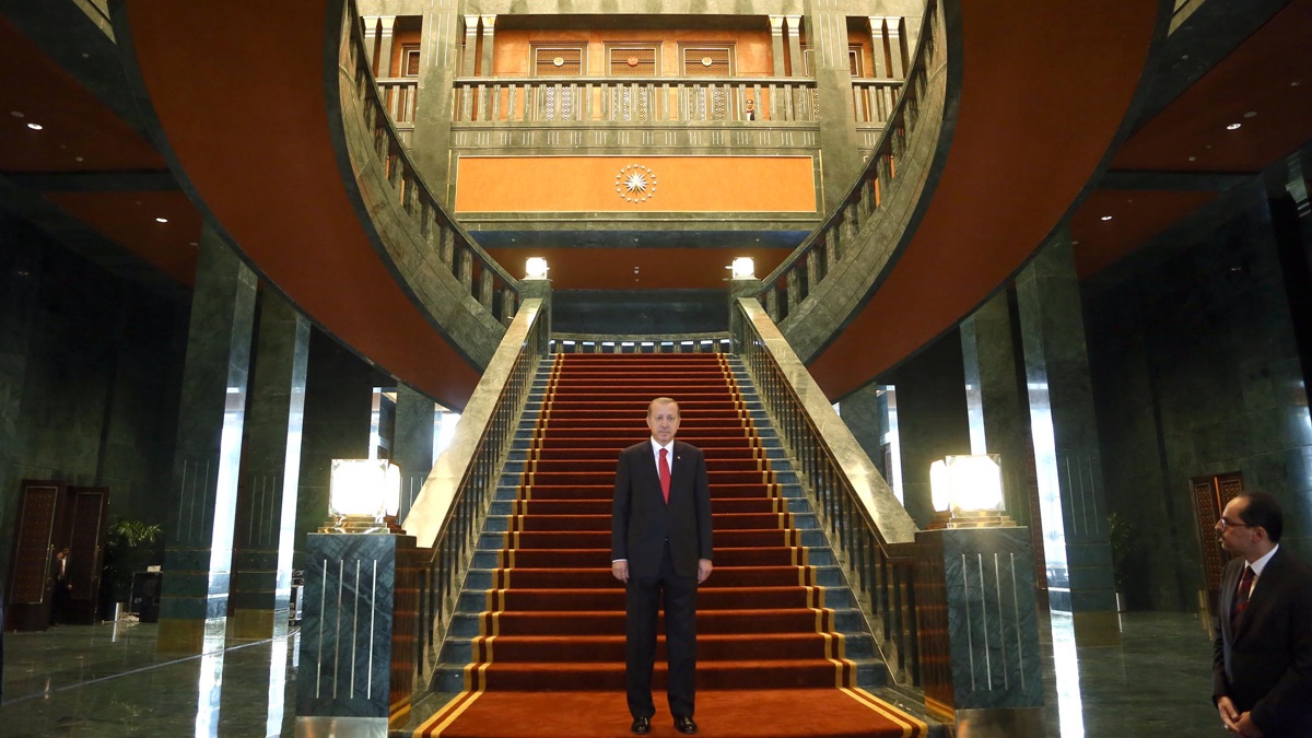Ak Saray'ın müteahhidi: Anıtkabir gibi miras kalacak | soL haber