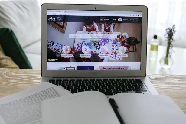 Uzaktan eğitimde Ensar izi | soL haber