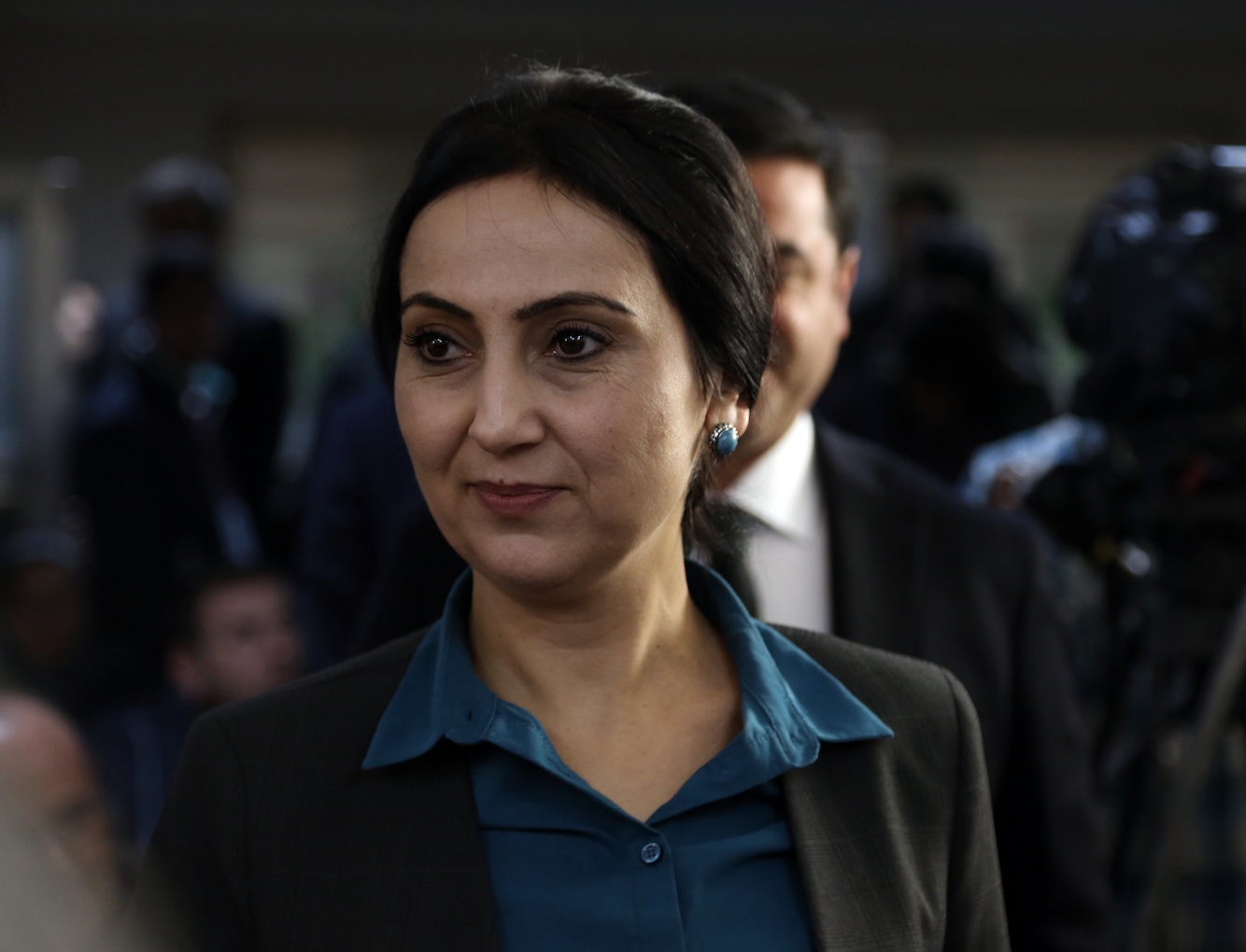 Figen Yüksekdağ'a verilen 1 yıl hapis cezası onandı | soL haber