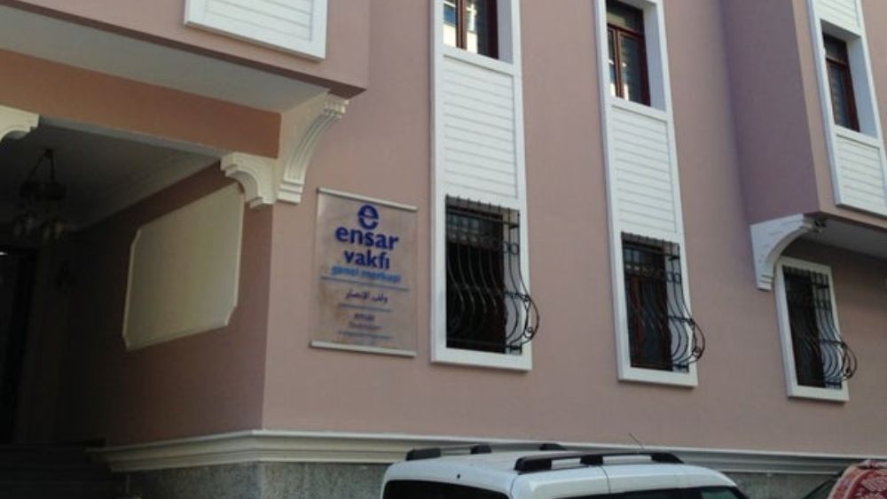 Milli Eğitim Müdürlüğü öğretmenleri Ensar Vakfı Genel Merkezi'ne ...