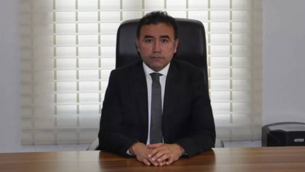 Deprem yardımlarını hesabına geçirmekle suçlanan Yüreğir Kaymakamı ...