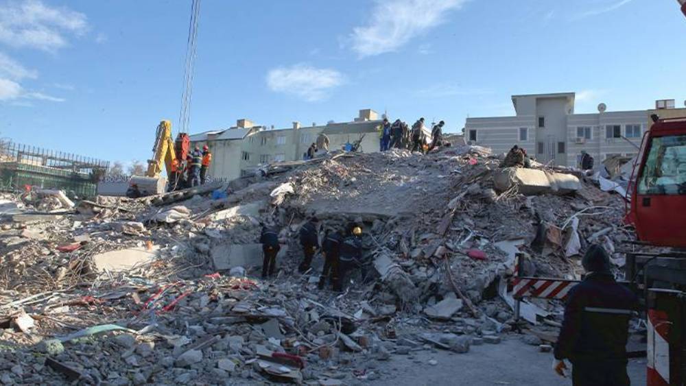 Depremde 65 kişinin hayatını kaybettiği İsias Otel’e ilişkin bilirkişi ... Depremde 65 kişinin hayatını kaybettiği İsias Otel’e ilişkin bilirkişi ...
