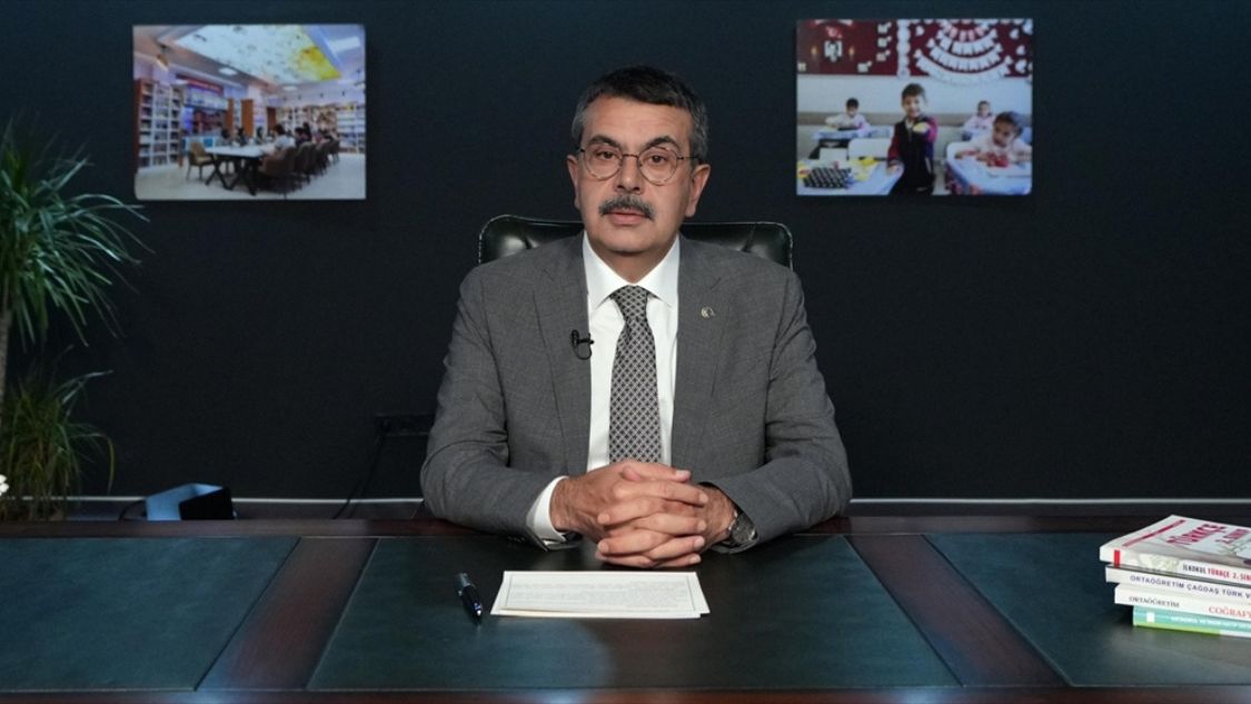 Yusuf Tekin’den özel okul öğretmenlerine: Biz bekletmedik, kendileri ...