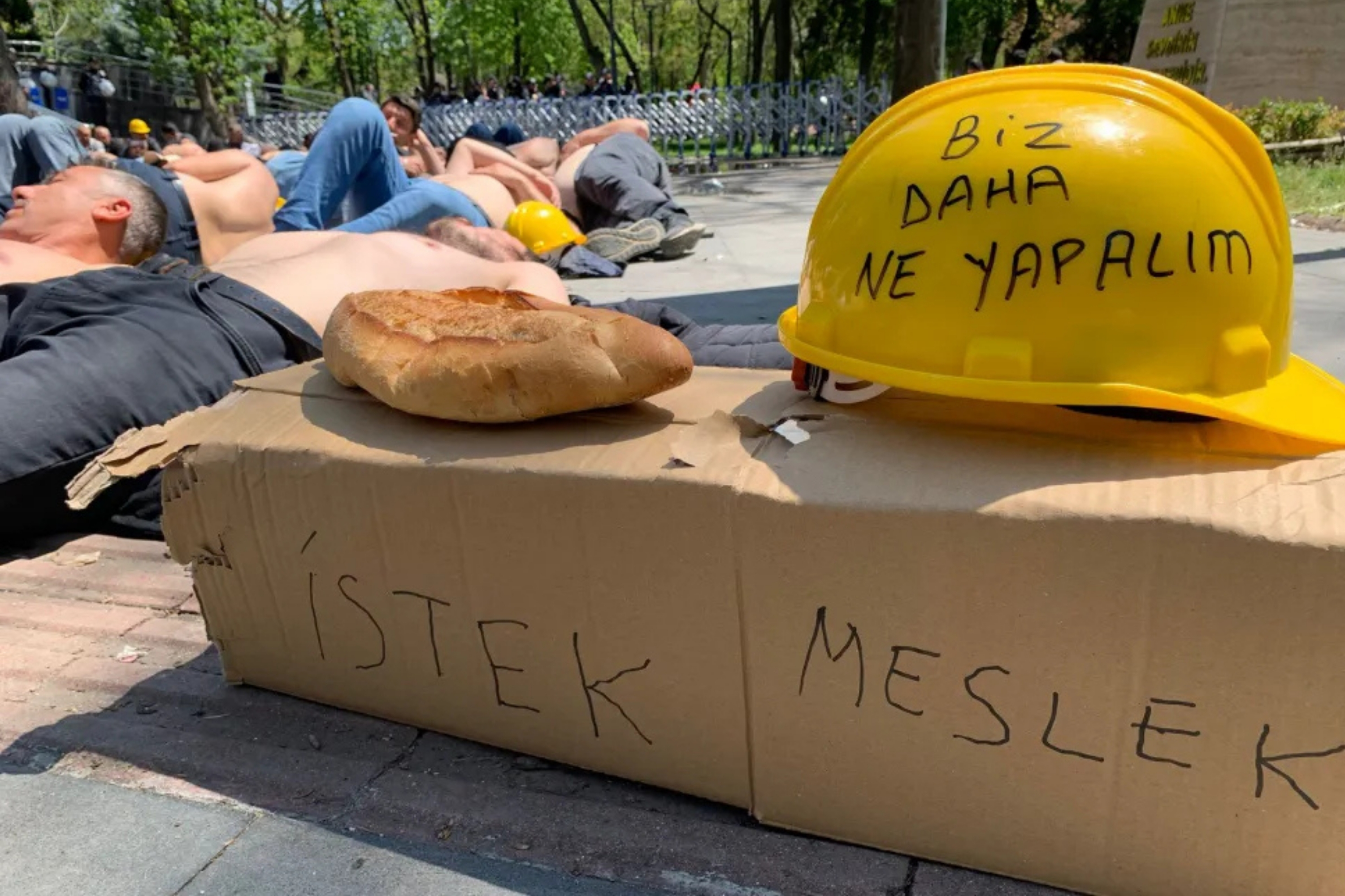 Ankara yolundaki madencilere engelleme girişimi: Her 10 kilometrede bir ...