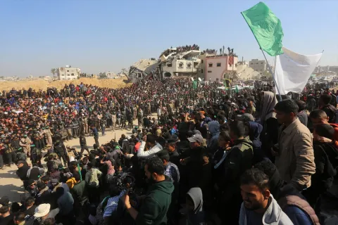 Hamas ile İsrail arasında 3’üncü esir takası gerçekleşti | soL haber