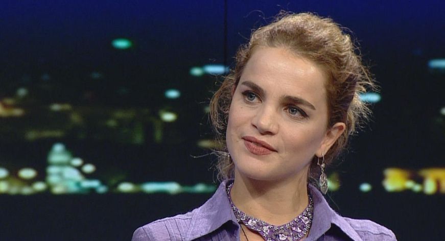 Sonunda yerini buldu: Tuğçe Kazaz AKP'den milletvekili mi oluyor? | soL ...